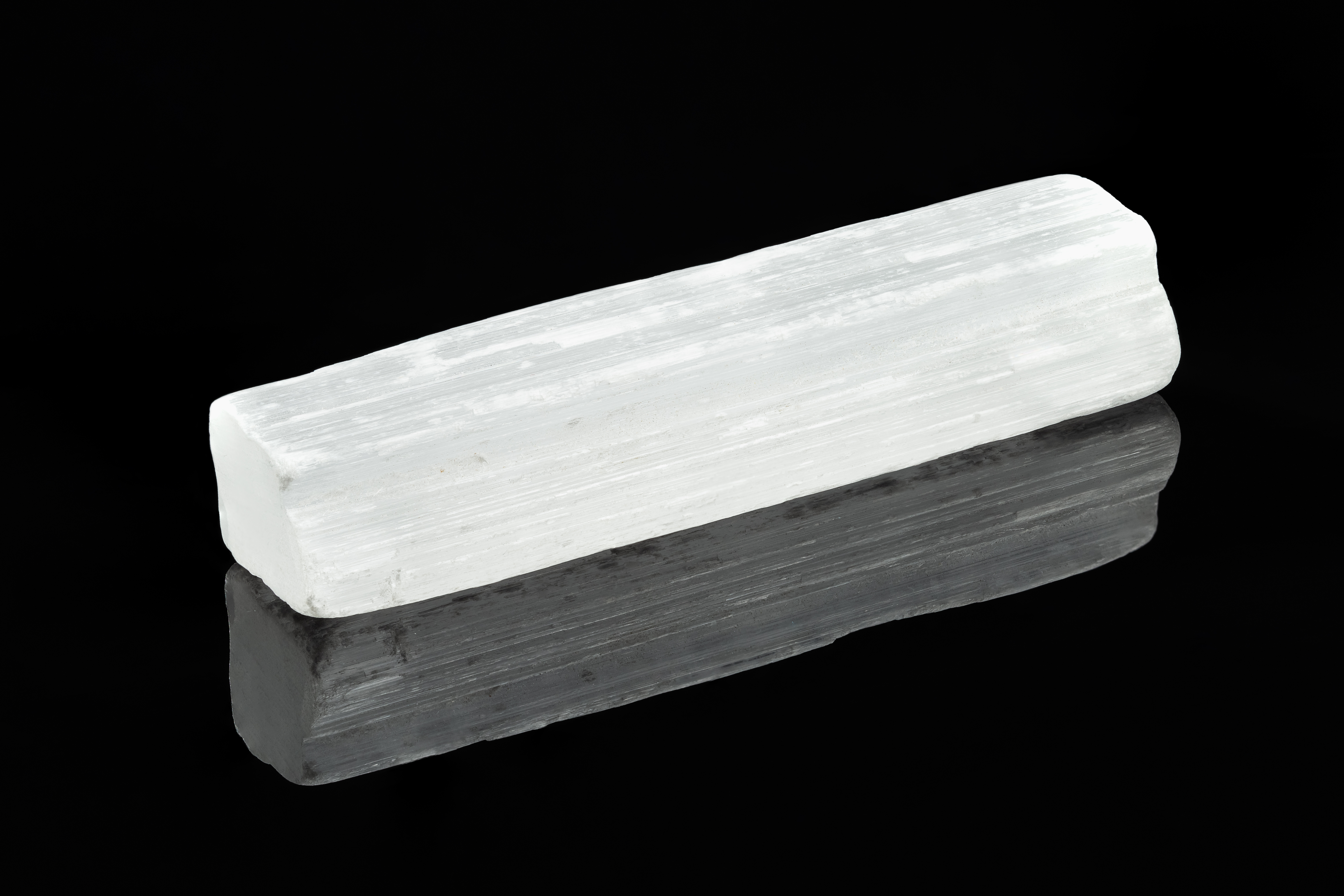 Selenite Crystals Meaning, Healing Properties, Benefits, Usage